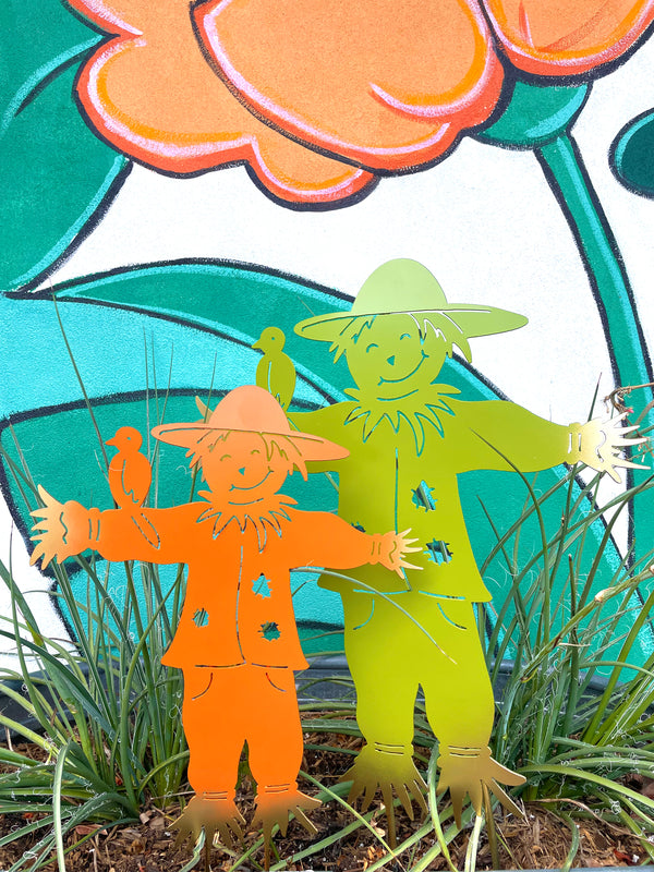 Gleeful Scarecrow - Garden Deva